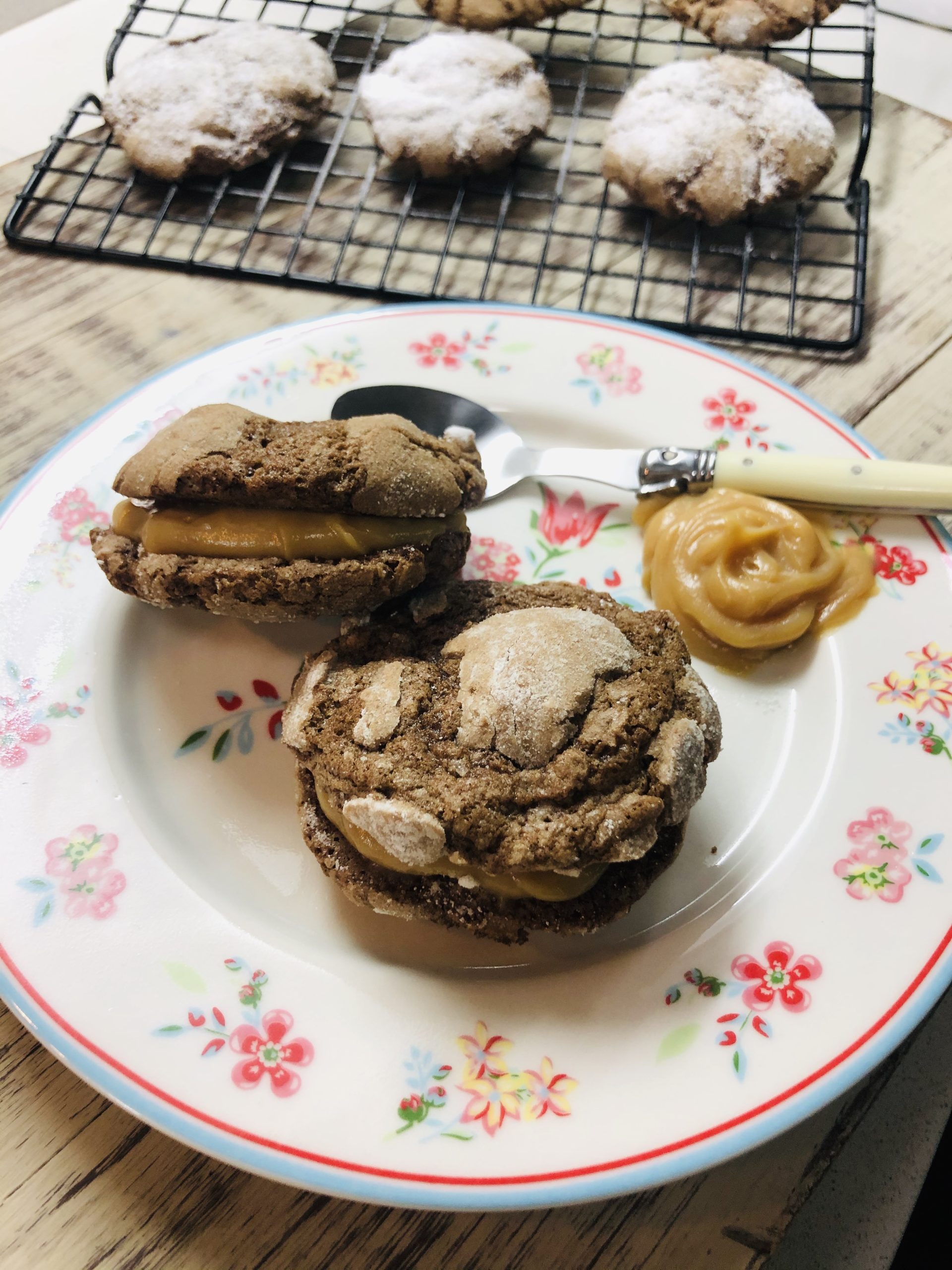 Galletas de chocolate craqueladas - Loretta Cocina