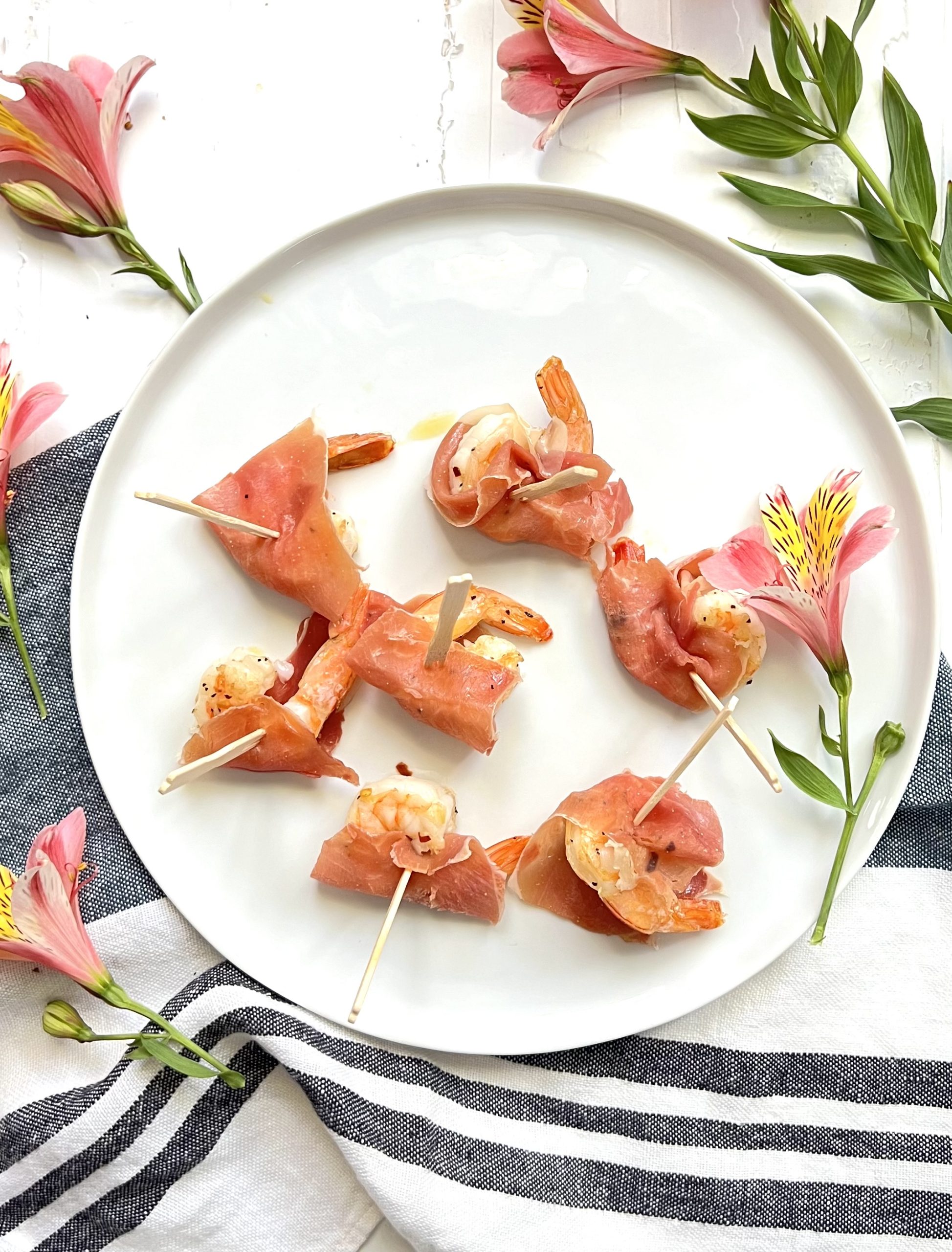 Camarones envueltos en jamón serrano - Loretta Cocina
